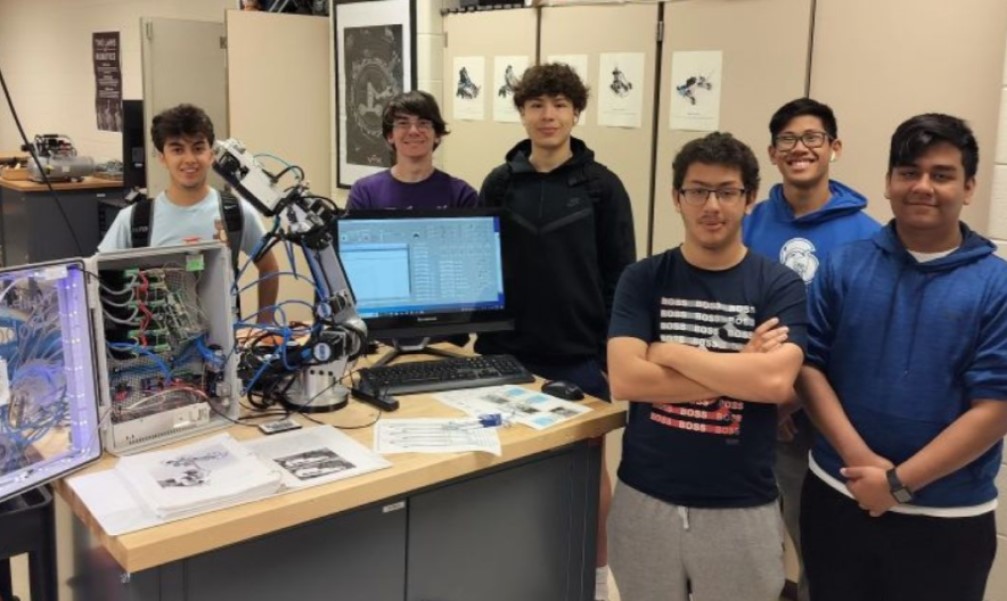 GCAMP Grant Funds Robotic Arm for Classroom | GCAMP